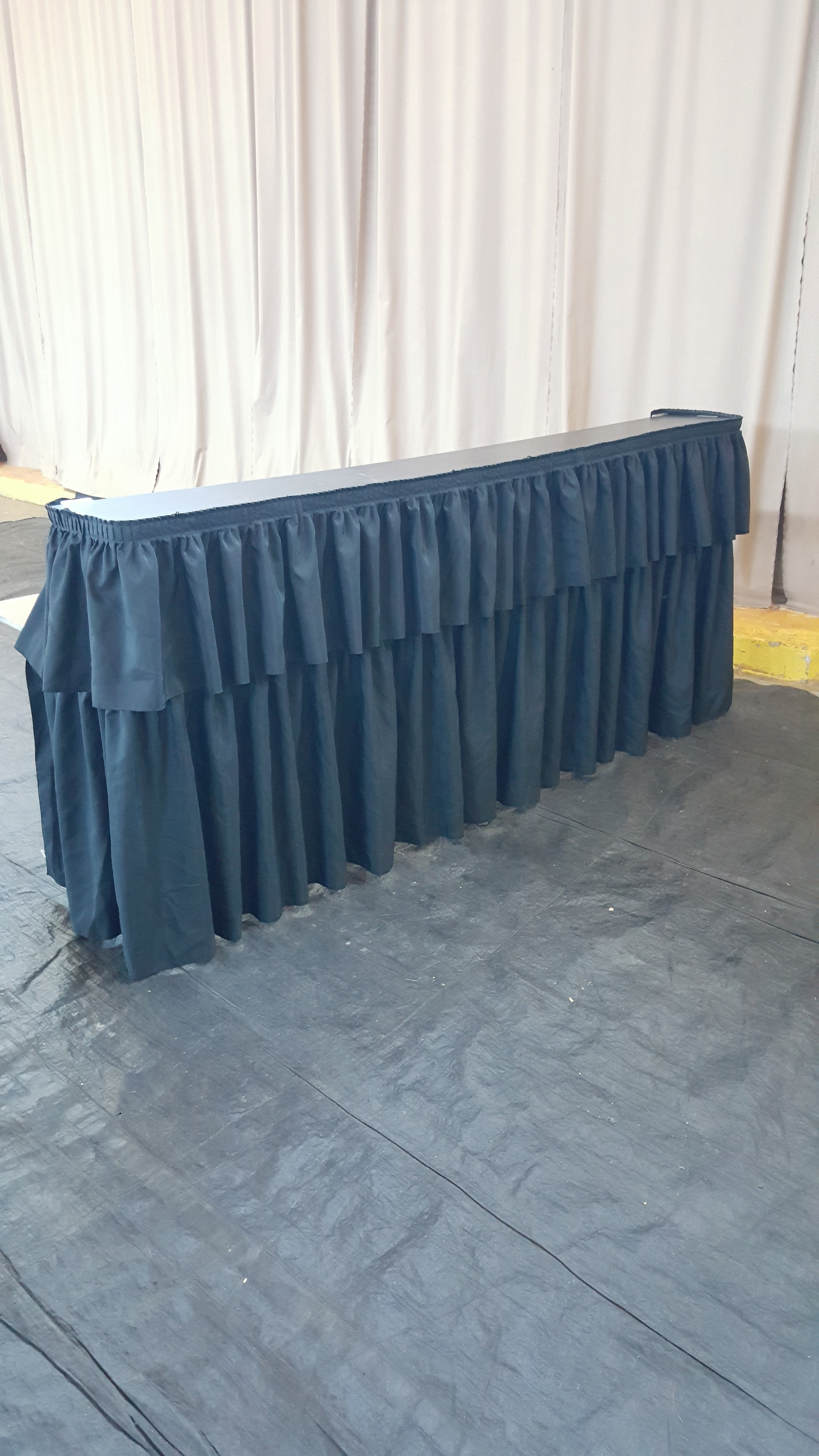 Sturdy Event Tables for Rent | Rectangular, Round & Banquet Tables ...